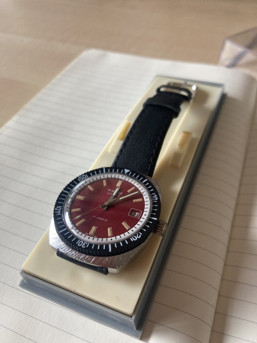 PRIM SPORT 2. GENERACE ČERVENÉ 1972 (broušené pouzdro) + krabička ...